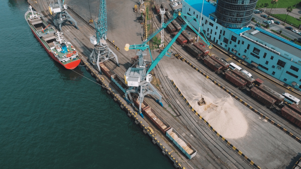 From bottlenecks to breakthroughs: How Private 5G is transforming port ...